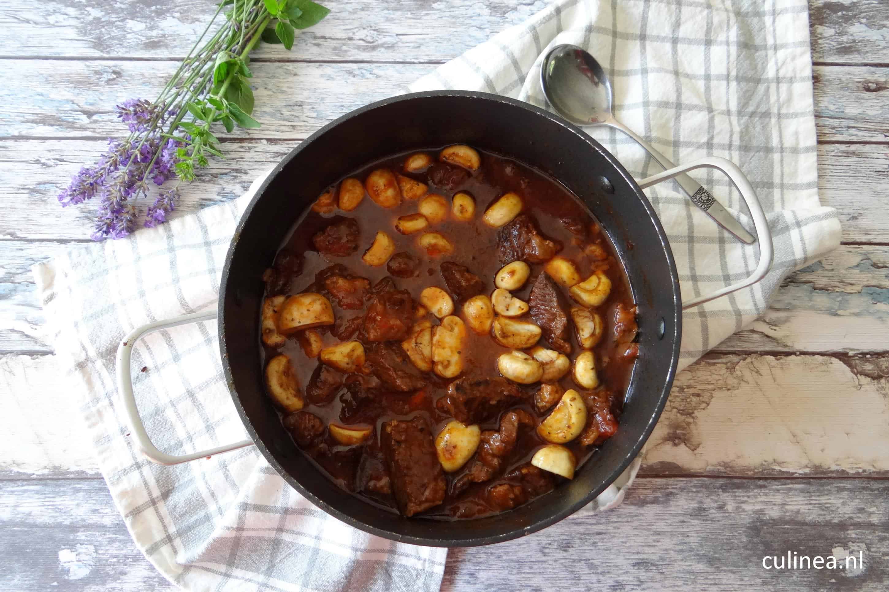 Runderstoof met Lavendel | Culinea.nl;