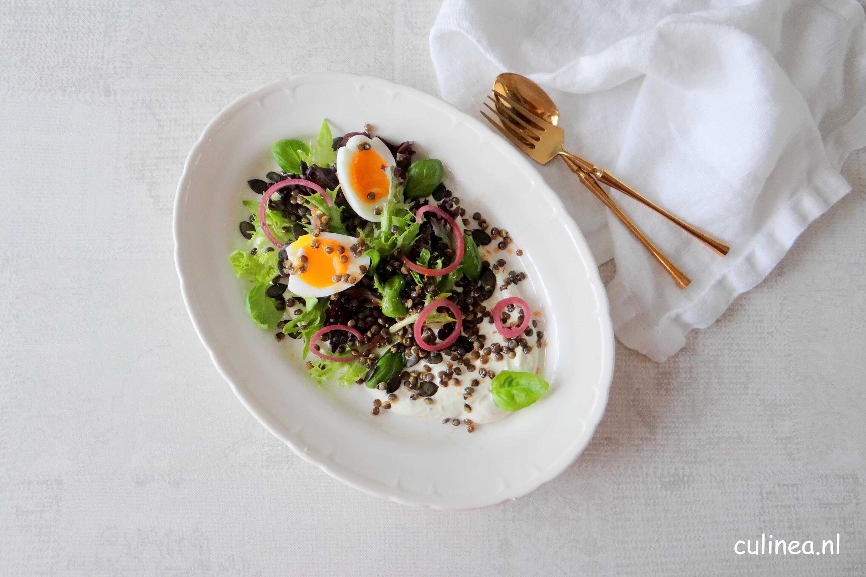 Salade met crispy linzen | Culinea.nl